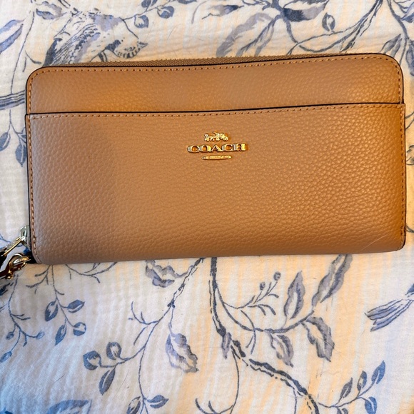 Coach | Bags | Coach Tan Leather Wallet Pebbled Texture | Poshmark